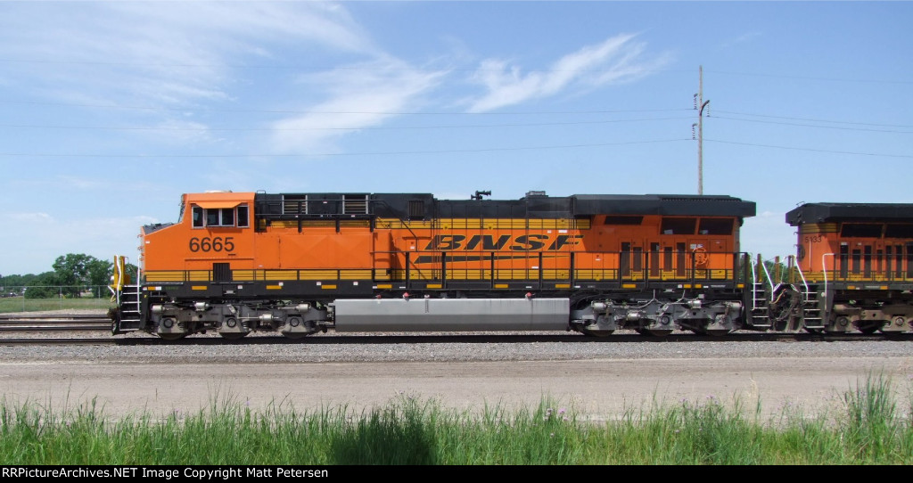 BNSF 6665